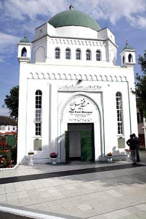 Southfields mosque redevelopment plans divide community – The Muslim Times