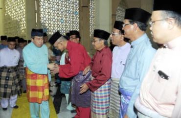 Selangor Sultan Sharafuddin Idris Shah supports separation of Mosque ...
