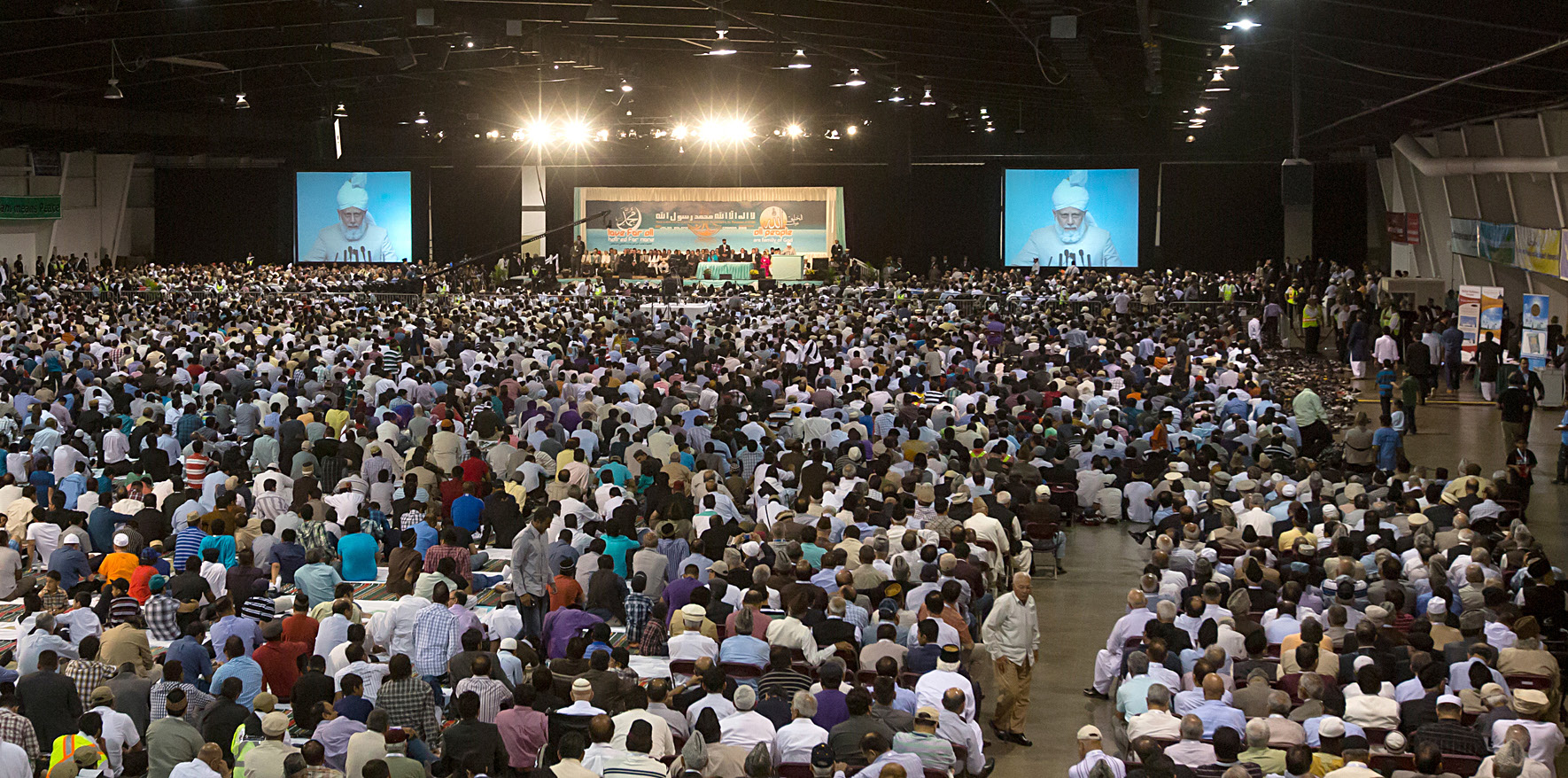Canada-Jalsa-002 – The Muslim Times