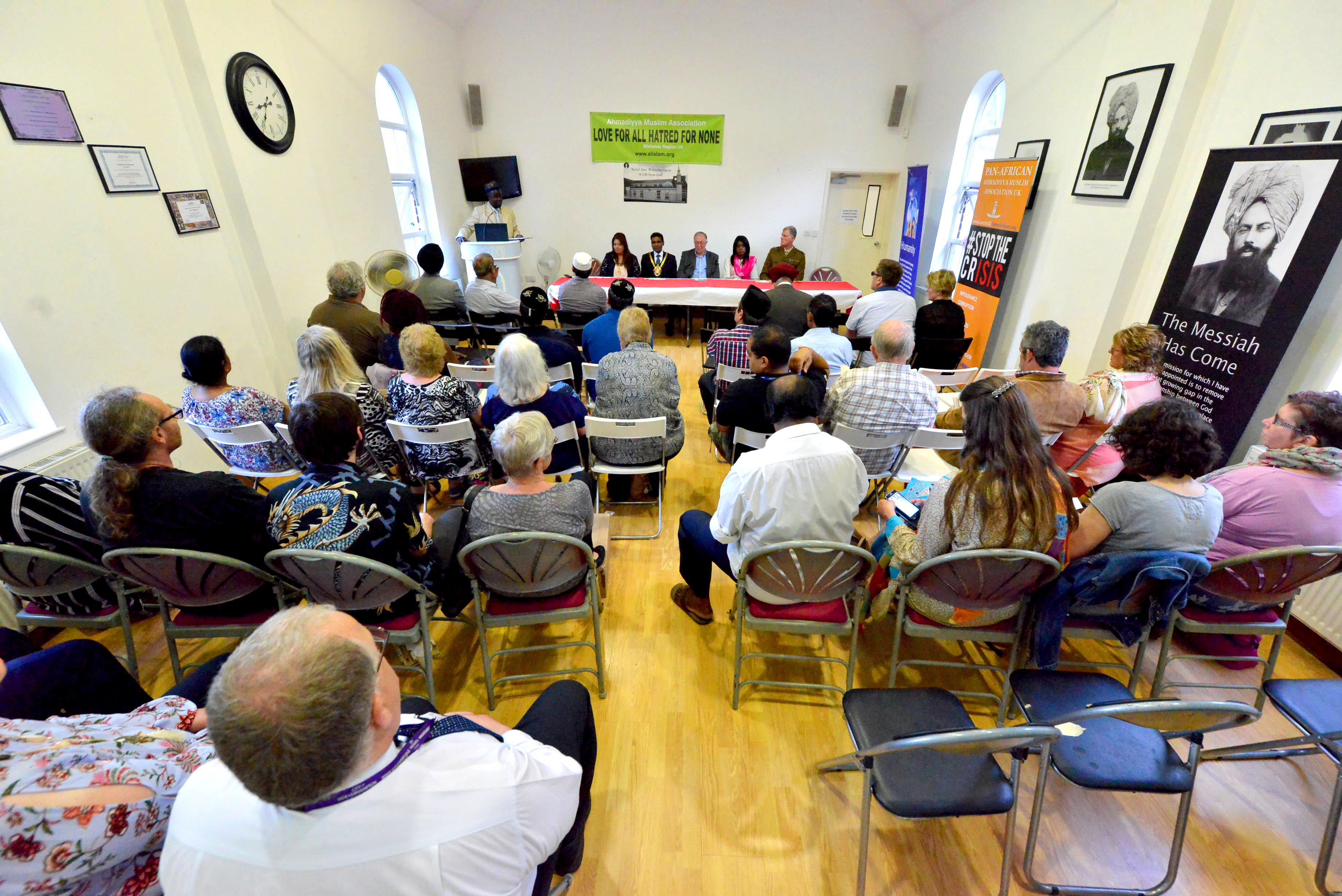Wolverhampton’s Ahmadiyya Muslim Jamaat organizes Outreach Event at ...